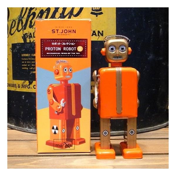 1950年代の日本の玩具メーカー「野村トーイ」のブリキ製ロボットを、アメリカの玩具メーカーSchylling社が真似て製作された、PROTON ROBOT(プロトンロボット)です。こちらも小さいながらもなかなかの再現度を誇ります。コレクター...