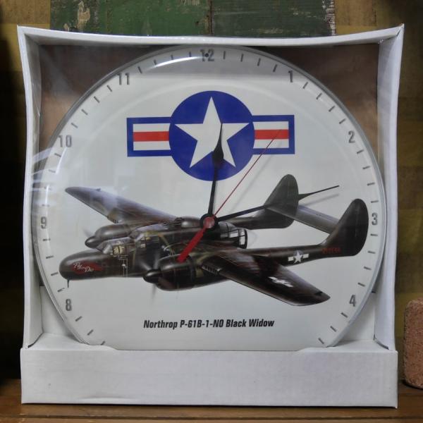 長年に渡りアメリカでポピュラーに活躍し続けるバブルクロックです。盤面がドーム状で半球体のカバーがされており、泡のように見立てられた時計はとってもおしゃれです。アメリカンなお部屋やガレージのインテリアにおすすめなアイテムです。※デッドストック...