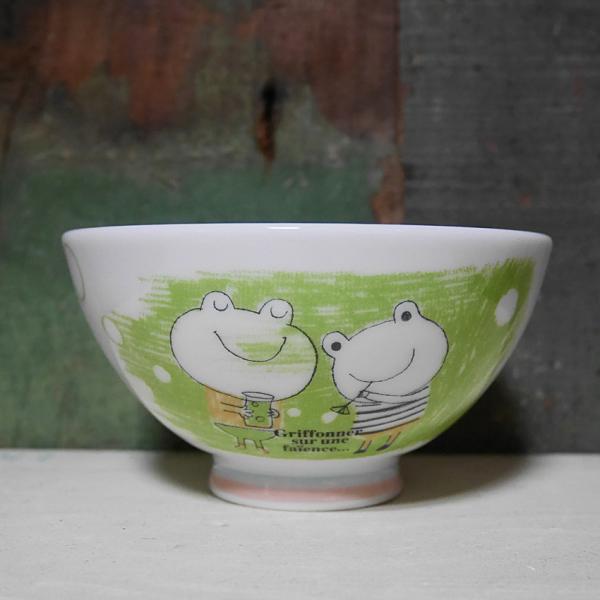 絵本の世界がそのままお茶碗になったような、シンジ・カトウのFacileシリーズのふわふわ茶碗です。通常のお茶碗が170g〜250gなのに対し、ふわふわ茶碗はなんと90g。とても軽いのでお子様にも使いやすい超軽量茶碗です。やさしい雰囲気の手描...