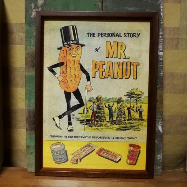 レトロなアメリカンインテリにおすすめ！アメリカで最もポピュラーなナッツ、PLANTERS(プランターズ)ピーナッツのインテリアピクチャーポスターです。何枚か並べて飾るとレトロな感じが一気に出ます。現在でもピーナッツの体にシルクハットを被った...