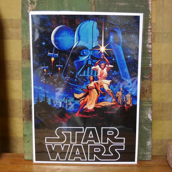 アメリカのスペースオペラの代表作、STAR WARS(スターウォーズ)のB4サイズのポスターです。今もなお、世界中で熱狂的なファンの多いスターウォーズシリーズ。ポスターを見る度に映画の名シーンが思い浮かぶようです。こちらはスターウォーズシリ...