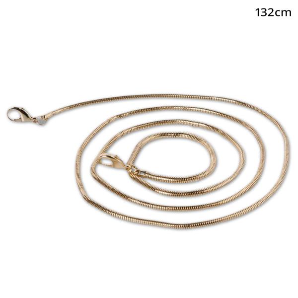 【セレブ愛用者急上昇中のiPhone専用アクセサリーブランド BANDOLIER】シンプルなスネークチェーンストラップで、どんなアイテムとも組み合わせ抜群。ご自身の身長に合わせて選べるプチサイズも展開中です。様々なケースと合わせて自分だけの...