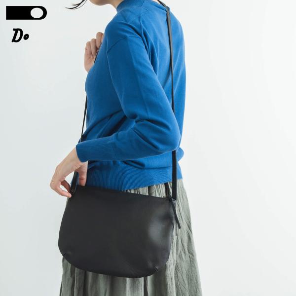 【毎日どんどん使いたくなる快適さと、飽きのこないシンプルさが魅力のオリジナルテーブルウェアブランド DO】CLASKA Gallery &amp; Shop 「DO」オリジナルレザーバッグ、人気の「Sac」シリーズのポシェット。柔らかな牛革...