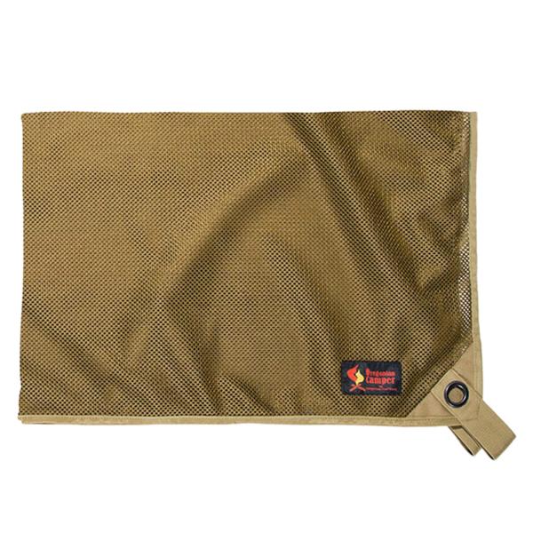 【ブームに左右されないデザインと機能性で、キャンプシーンに彩りを加えるブランド Oregonian Camper】サイドタープでの使用や、目隠しとしても使えるオレゴニアンキャンパーのメッシュシェードです。風が適度に抜けるので、夏場でも快適に...