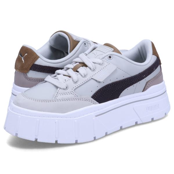 【名作クライドやスエードを生み出し、アスリートを足元から支えるブランド PUMA】台形型に広がったボリューム感満点の厚底ソールが、最大の魅力のメイズスタックがアップデートされて登場です。なめらかなレザーとニュアンスカラーが美しい目に留まる一...