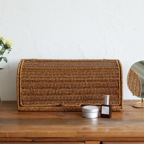 パンやシリアルがすっきりまとまるブレッドケース。大好評ブレッドケースにロングタイプが加わりました。水に強いポリプロピレン・ポリエチレンチューブを使って手作業で編まれたバスケットです。水洗いができるので汚れてしまっても清潔に保てます。(※濡れ...