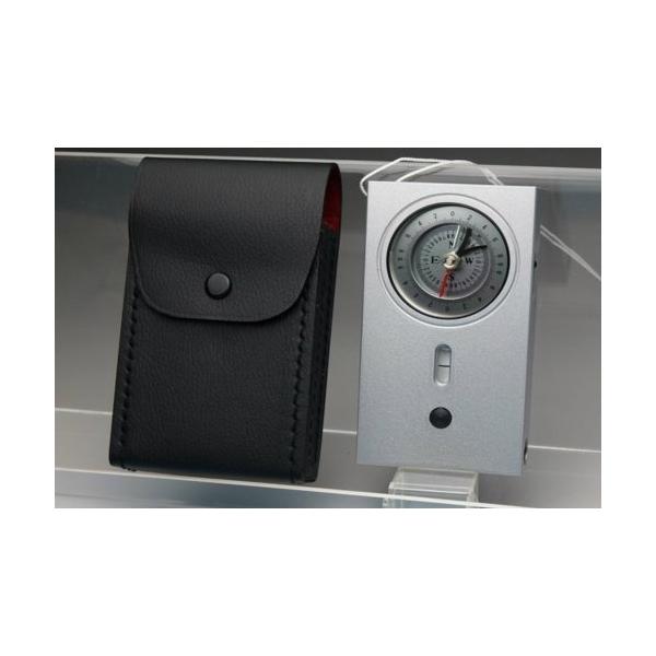 【ご購入後の当店からの連絡はご登録のメールアドレスに通知いたします。必ずご確認ください】【商品概要】本体寸法：高さ107×幅59×奥行き17mm本体重量：180g方位目盛：90°分割　2°目盛り磁針長さ：26mm【商品説明】本体サイズは高さ...