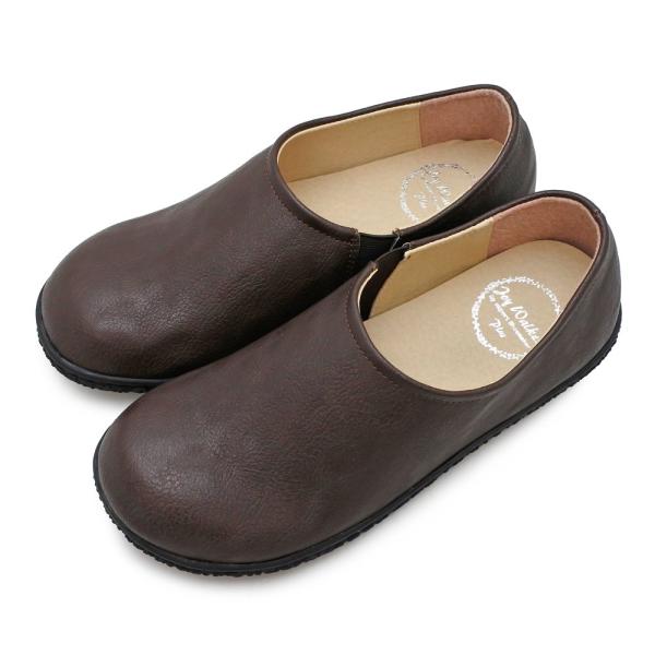 【ご購入後の当店からの連絡はご登録のメールアドレスに通知いたします。必ずご確認ください】【商品概要】衝撃吸収に優れた低反発素材のインソールを使用。グリップ力のあるアウトソール小さめの作りとなっておりますので、1〜2サイズUPをおススメします...