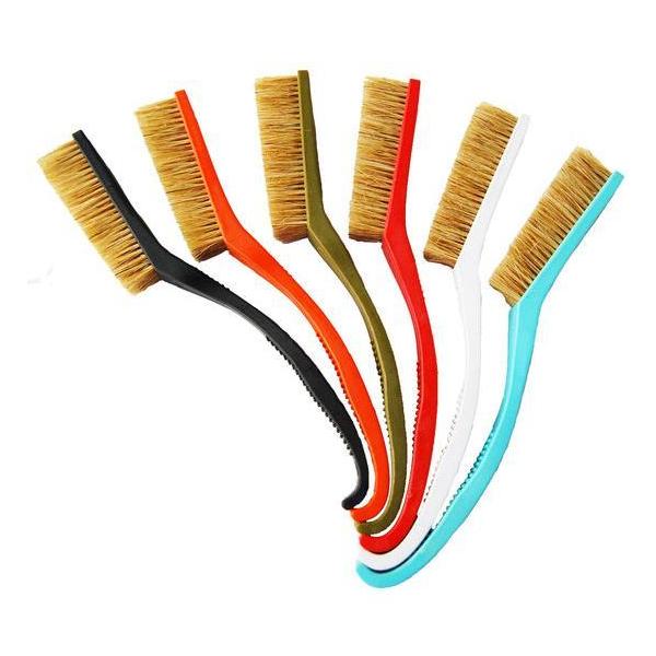 【商品名】Gecko（ゲッコー）ブラシ【ブランド】Madrock/マッドロック【毛質】猪毛【色】ブラック、オレンジ、アーミー、レッド、ホワイト、ライトブルークライミング、ボルダリング用ブラシ12,000本以上の猪毛を植え込んだヘッドと、エル...