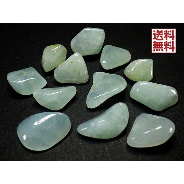 プレナイトの名前は発見者であるオランダ陸軍のプレーン大佐の名前から来ていると言われています。鉱物名に個人名がついた最初の石とも言われています。和名では「葡萄石」と呼ばれ、見た目がマスカットのような形や色合いなので和名の方に親しみ由来していま...