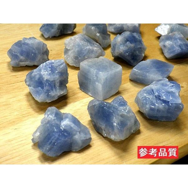 【仕入れ担当者コメント】メキシコに直輸入になります。まとめて買い付けたロットになります。値段も相場より安いので良い買い付けができました。ブルーカルサイト。カルサイトには精神的な活動を活性化させて くれると言われてる人気のパワーストーンです。...