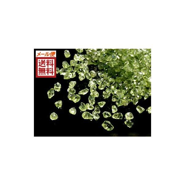 【太陽の石】などの意味を持つペリドット。ペリドットは オリーブの実のような色が特徴の天然石です。ペリドットは、【癒し、家庭円満、発展、向上】の石と伝承されています。また、この石は「恐怖、不安を打ち砕く石」とも呼ばれ お守りとして人気のあるパ...