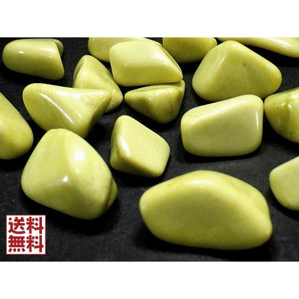 サーペンティンはマグネシウムなどの複数の鉱物から成り立っています。”アンチゴライト・クリソタイル・リザーダイト”の3種類の鉱物のグループ名をサーペンティンとよんでいます。サーペンティンは表面に蛇のような模様があることから別名「蛇紋岩(じゃも...