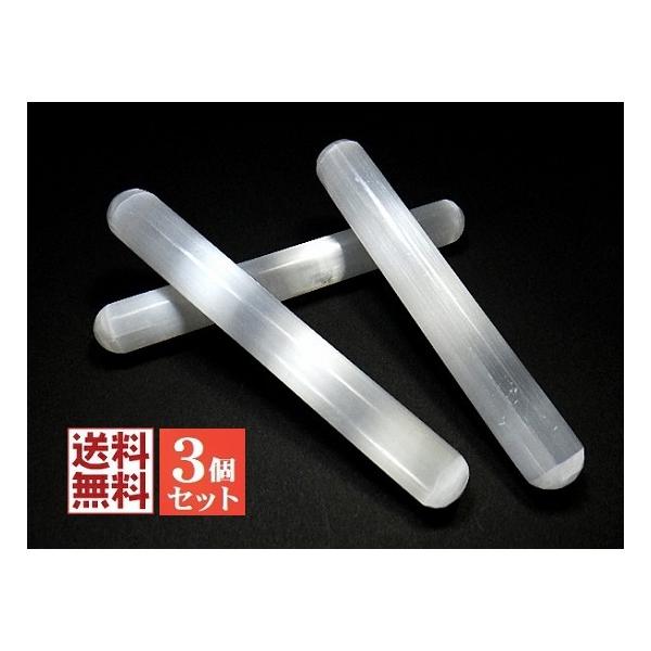 【訳アリ理由】輸入商品になまりす。世界中で通常に販売されている品質になります。天然石の為、 先端のあたり傷・カケ・成長線によるクラックについては何らかのダメージはあると思って下さい。セレナイトは別名「聖母マリアのガラス」と呼ばれていて、ギリ...