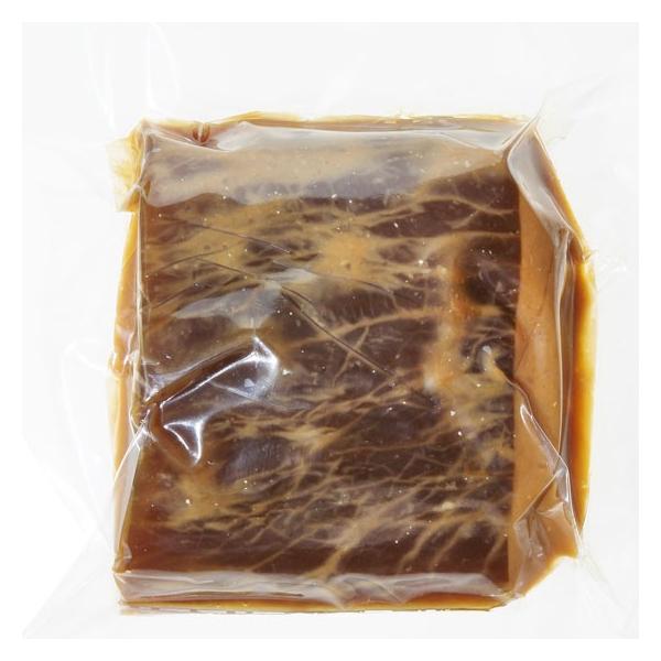 【発売日：2019年05月29日】徳島産の白瓜を、4回漬け替えてつくりました。べっ甲色した芳醇な奈良漬けは、その手間と時間をかけた分だけ美味しさが凝縮されています。(1)下漬け　塩漬けした白瓜を、酒粕で約6ヵ月漬けることで、塩分を減らします...