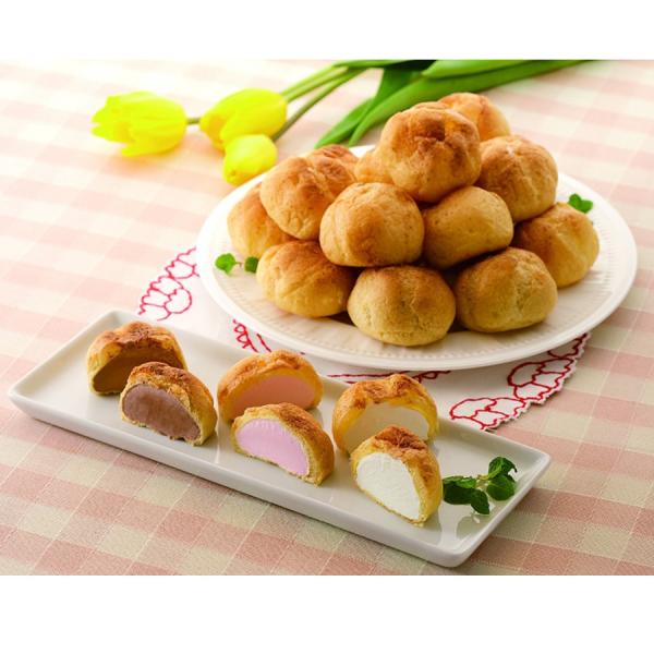 焼きたての香ばしいシューパフに人気ＮＯ1のやわらかバニラアイス、ほのかな酸味を利かせたストロベリーアイス、マイルドな味わいのチョコレートの３種類のアイスをたっぷり詰め込みました。