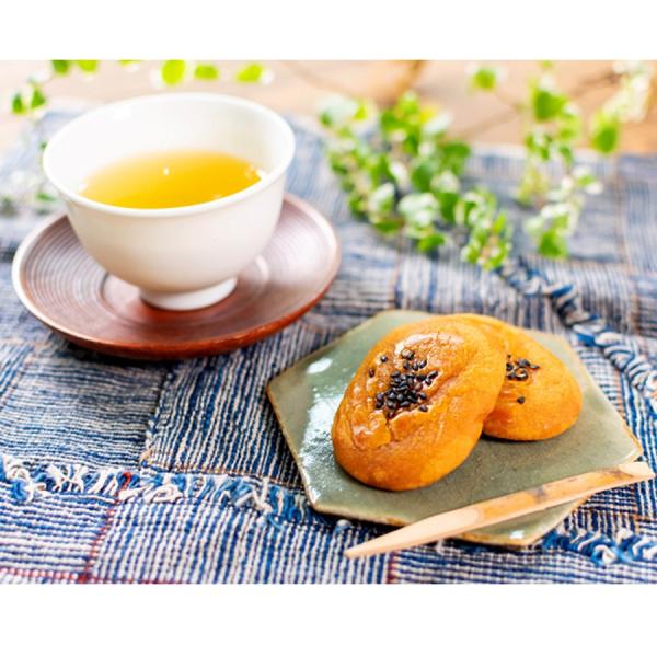 高知県産のさつま芋を使ってスイートポテト風に仕上げました。干し芋の原料として親しまれている人参芋を使用してねっとりとした食感が特徴です。