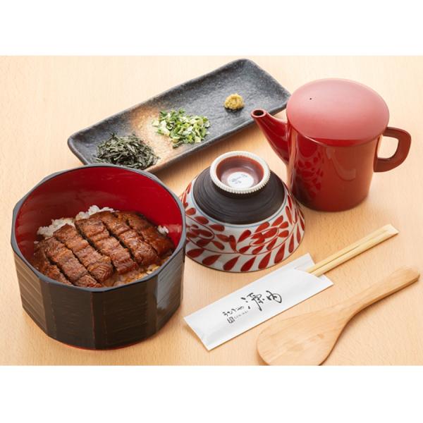 じっくりと焼き上げた国産鰻の蒲焼きに、お出汁や薬味を添えて三通りの食べ方でお楽しみください。国宝・彦根城近くの夢京橋キャッスルロードに店舗を構える「うなぎや源内」でご好評いただいている「源内ひつまぶし」を簡単に召し上がっていただけるよう、一...