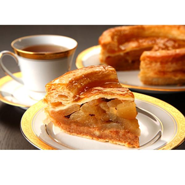 国産の紅玉りんごにシナモンとレーズンを加えたフレンチタイプのアップルパイです。