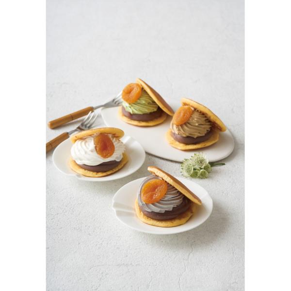 銀座に店を構える日本料理店「和創はやしだ」監修のどらやき。ふんわり生地の間にあんとホイップクリームをたっぷり挟みました