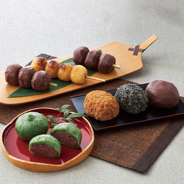 明治31年創業の魚河岸の和菓子店より。こだわりの餡と上新粉を使った人気の茂助だんご3種とおはぎ、草餅をセットにしました。