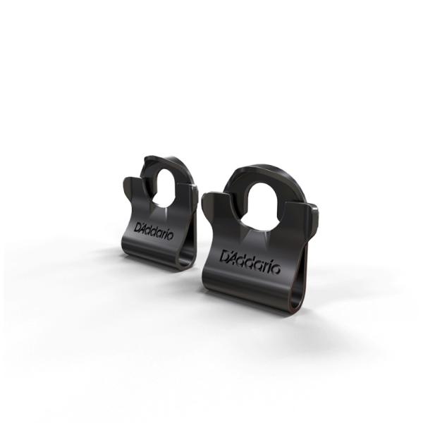 D'Addario Dual-Lock Strap Lock　CLIP は、ギターに加工をすることなく安全にストラップをロックするセキュリティーツールです。今取り付けているストラップピンに簡単に取り付けられ、ハードなステージアクションなどに...