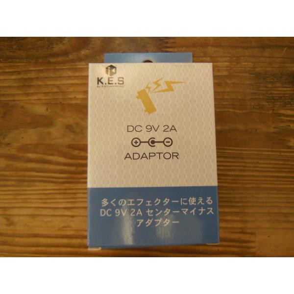 多くのエフェクターに使用可能なAC/DCアダプターです。一般的なエフェクターで使用されている、「5.5mm センターマイナス」端子、2A出力ですのでほとんどのエフェクターで電流不足になる心配がありません。＜Spec＞・入力：AC 100-2...