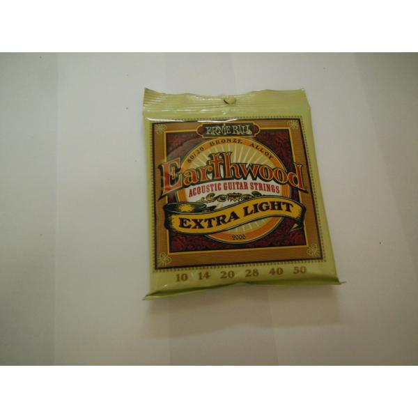 ご覧いただき有難うございます。Ernie Ball Earthwood Acoustic Strings - Extra Light, 10-50 (2006)見切処分品です。＊ご注文について＊新品未使用品ですがパッケージ等に傷やダメージが...