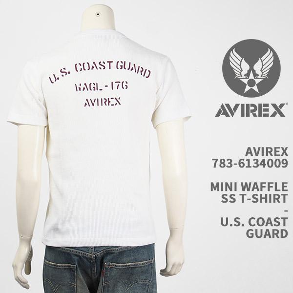 アヴィレックスらしいミリタリーテイストのグラフィックが特徴的なTシャツ。細かな凹凸が特徴のCVCミニワッフル素材を使用したミリタリーテイストアイテム。綿60％×ポリエステル40％の混紡による程よいコシと速乾性を兼ね備えアクティブなシーンにも...