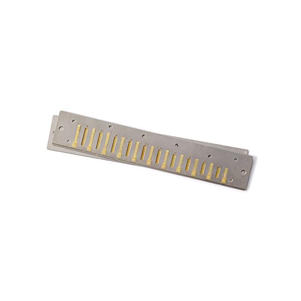 SUZUKI複音ハーモニカ ハミング SU-21Humming Am調 交換用リードプレートです。スズキ スペシャルSU-21SPにもお使いいただけます。スズキのハーモニカはビス留めなので、リードプレートを外して交換することができます。取扱...