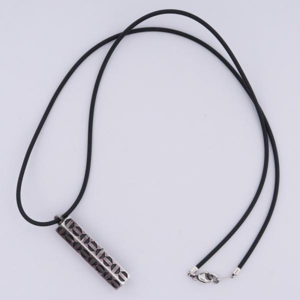 【ブランド名】TIFFANY &amp;CO ( ティファニー )【商品名】ヘキサゴナル ネックレス / necklace hexagonal【型番】【カラー】シルバー【付属品・素材】画像参照【サイズ】F【寸法】首周り約51cm　ヘッド高さ...