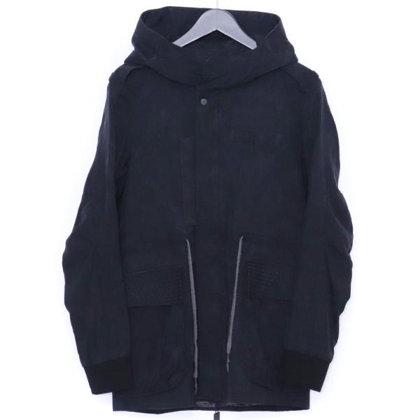 【ブランド名】DEVOA (デヴォア)【商品名】Hooded Jacket High Density Silk / フーデッドジャケット ハイネック シルク ブルゾン【型番】JKI-SCM【カラー】ブラック【付属品・素材】画像参照【サイズ】...