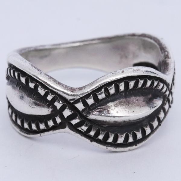 【ブランド名】LARRY SMITH (ラリースミス)【商品名】LEAF CUT RING REPOUSSE / リーフカットリング 指輪【型番】RG-0087【カラー】シルバー【付属品・素材】画像参照【サイズ】16号【寸法】【ランク】B【...