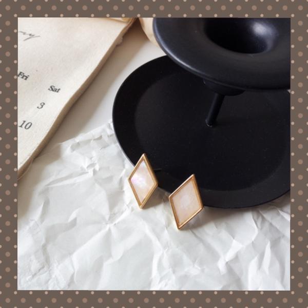 【発売日：2019年08月27日】【商品詳細】☆サイズ☆縦：2.6cm横：1.5cm【ご案内】☆3000円以上のご購入で送料無料☆☆即日発送☆年中無休☆端末、モニター環境により、実際の商品と多少色味がことなる場合があります。ご了承の上、ご購...