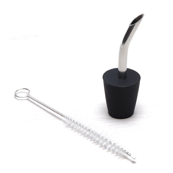 キャンプ用ケトルに挿し込み装着することでドリップポットのような細いお湯を出すことができます対応注ぎ口口径:約16〜19mmノズル清掃用のブラシを付属!!ノズルの掃除も楽々です!!サイズ：約(上部)22×(下部)16×(高さ)25mm付属品：...