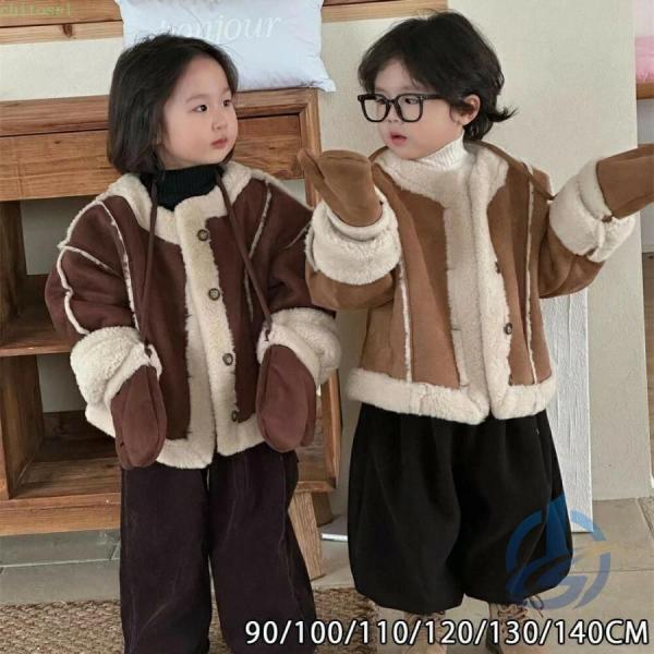■素材 素材：ポリエステル ■商品内容 コート?手袋 ■生産国：中国 注意事項 ※サイズ表記は目安です。若干の誤差がある場合がございます。 ※注意：実物の色に近づけるように心がていますが、お使いの環境により画像の色が実物の色と違って見える場...