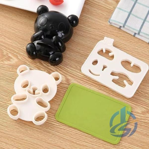 商品詳細:カラー:/画像色/サイズ:/F【商品説明】毎日のお弁当や、大人数に振る舞うパーティーでも時短になる便利アイテム。海苔も一緒にセット出来るので、手に引っ付かず綺麗に巻けます。ご飯をセットし、上から少し押すだけで簡単に出来上がるので衛...