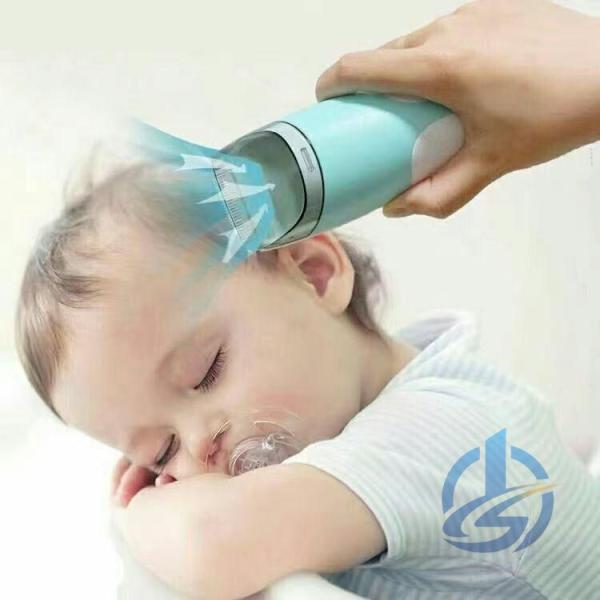 電動バリカン 髪 吸引する 防水 静音 髪吸入可能 ヘアーカッター USB充電式 子供用 セルフカット 水洗い 刈り高さ調整可能 吸引する電動バリカン 散髪はさみ ヘアサロン【商品説明】セルフカットならお任せ。どこでも使える嬉しい充電式。髪...