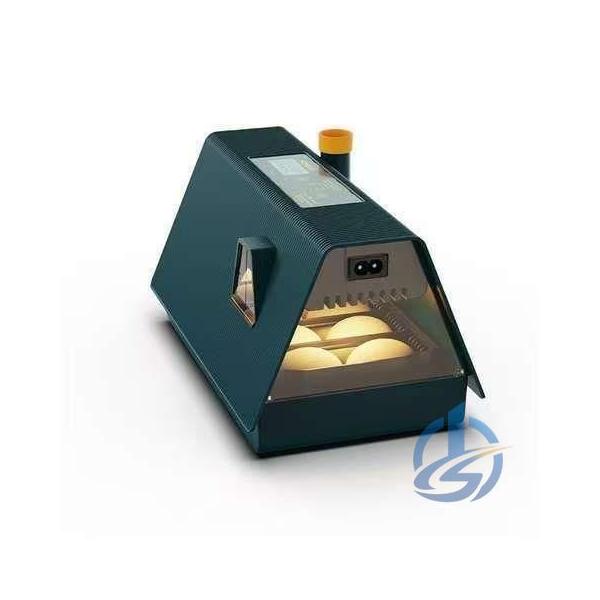 【製品仕様】自動孵卵器サイズは29.7*17.6*17CM、重量は1.23kgです。 電圧は110V、温度調節範囲は20℃?40℃で、卵は10個まで入ります。 多機能で調節可能な卵トレイ。 さまざまな種類の卵を孵化させる。【優れた性能】イン...