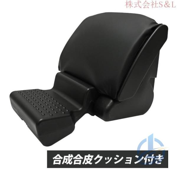 【商品説明】ご自宅・オフィス・車・電車など様々なシーンで活躍します。イスとしてはもちろん、クッション付きなので脚を乗せてオットマンとしてもご利用できます。軽量なので持ち運びにも便利です。3段階で高さ調節が可能。【仕様】本体：プラスチッククッ...