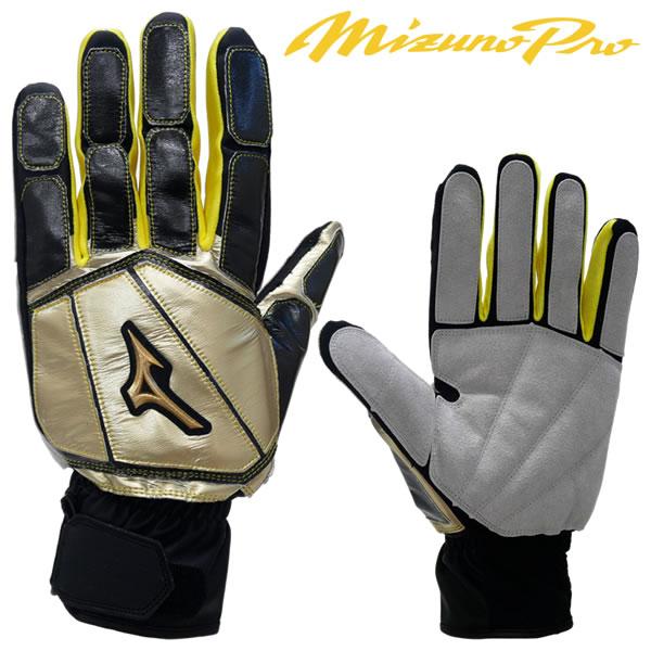 自在な装着性と高いプロテクション効果でアグレッシブな走塁を強力サポート。■カラーゴールド×ブラック×ブラック（GS03）■サイズ走塁用フリー（24-27cm）■仕様両手用■素材［掌部］人工皮革［甲部］合成皮革、合成繊維■原産国インドネシア●...