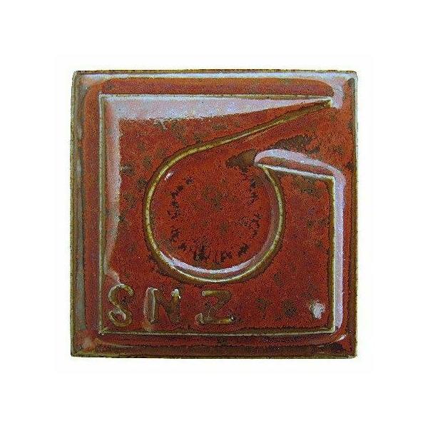 灰釉薬は、本焼き釉薬の代表的で由来のある釉薬ばかりで、天然原料の灰類や鉱物を精製し、配合したものです。朱漆（うるし）のような、鮮やかな朱色が美しい『鉄赤釉』。窯変により、微細な斑紋が出て、表情豊かな釉調になります。落ち着きのある朱色なので、...