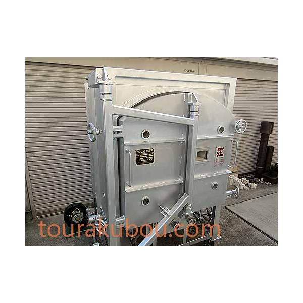 ※先着順になります。高性能点火装置（自動ヒーター点火）で、簡単一発着火。新開発強制燃焼バーナーで、強い火力と安全焼成を実現しました。ガス圧、空気量のバランスで、酸化・還元焼成が自由自在です。還元焼成時でもほとんど無煙で、強還元も可能です。安...