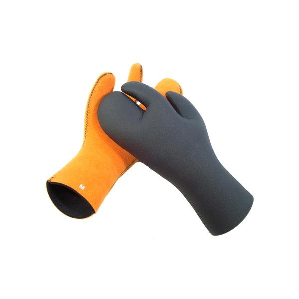 ・マテリアル、縫製共に国内工場にて生産致しました。・ サーフィンに最も適したしなやかで柔らかい「MXメッシュラバー」にポリエステル中空ジャージ【エアフュージョンプラス】をチョイスしました。総厚は4mm(スキン厚3mm+中空起毛1mmです。)...