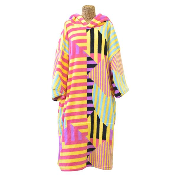 【MICRO FIBER PONCHO｜マイクロファイバーポンチョ】ふわふわの肌触りで優しく体を包みこんでくれるポンチョサーフィン・海水浴・プールなど、ウォーターアクティビティにオススメ！【仕様】・十分な吸水力と速乾性の高い素材・水着など濡...