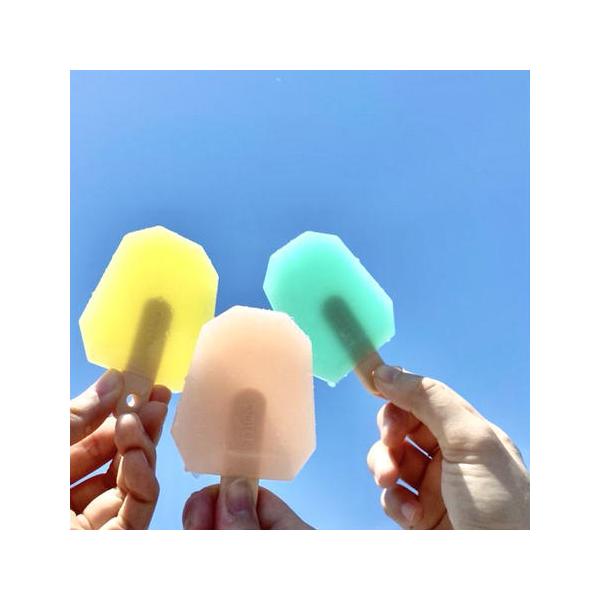 【ポイント】・人気のnicoの歯固めシリーズ！・歯が生えてくるときのムズムズを解消！・写真映えするかわいいデザインでオシャレに！・ちょっとしたプレゼントにもオススメです！【商品詳細】●サイズ　カップケーキ：直径 約7.5cm×6cm　香水：...