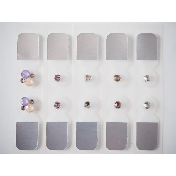 ピンセットを使用せず、テープ接着面に指が触れずに付けられるタブ付きテープ。初めての方でもワン・ツー・スリーで簡単装着できます。商品の素材は、安心・安全、天然のゴムを使用した肌に優しい日本製医療テープ、ツボ粒球はチタン99.9%、スワロフスキ...