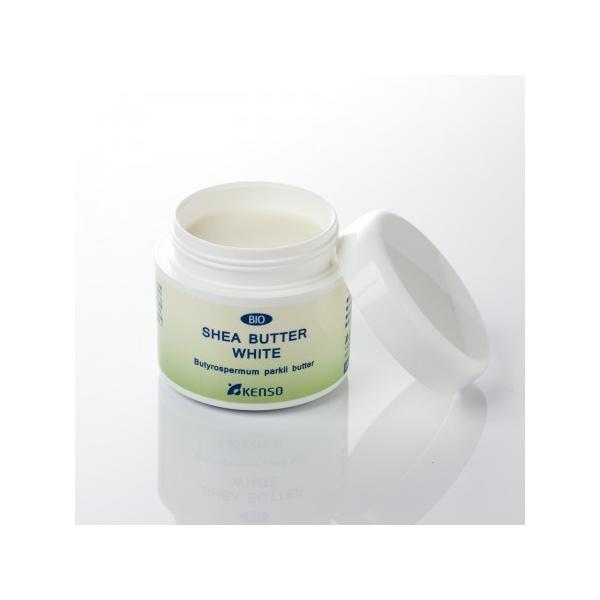 ケンソー・シアバター・ホワイト 100ml【KENSO/健草医学舎】品番：11010参考価格：2,970円(税込)2,970円(税込)プラナロム輸入代理店の健草医学舎オリジナル商品です。PRODUCT INTRODUCTION商品説明シアの...