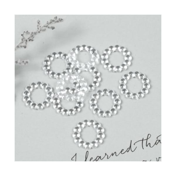 レジン封入に、アクセサリーパーツとして、いろいろ使えちゃう便利でカワイイパーツです^^※一部開くものもありますが不良品ではありません。予めご了承の上お買い求め下さい。○数量：10個○サイズ：約14.5×14.5mm○カラー：クリア（表記のサ...