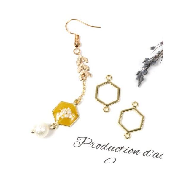 シンプルで使いやすいデザインのコネクター♪○数量：2個○サイズ：約20×12mm（カン含む）○カラー：きれいめゴールド（表記のサイズは目安です。実際の寸法は個々に若干異なる場合がございます。）★ゆうパケット配送OK (ただし、代金引換ご希望...